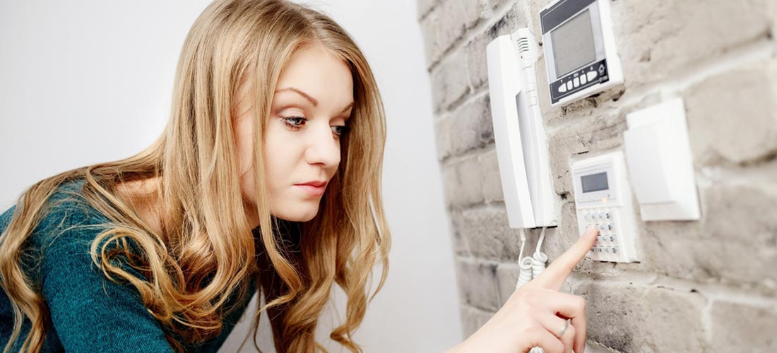 Cox Communication vs Protect America home security systems | QualitySmith