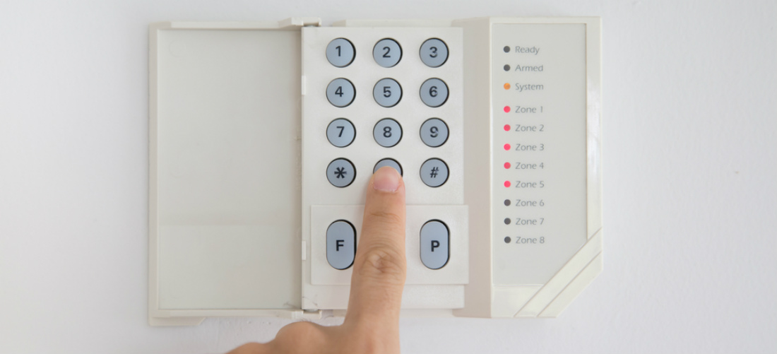 Comcast XFINITY Home vs Vivint home security systems | QualitySmith