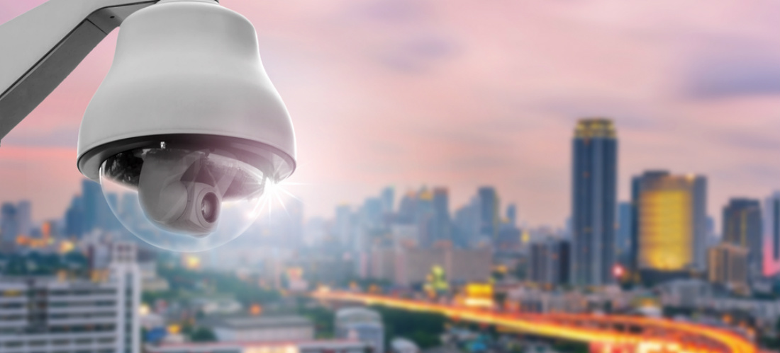 Comcast XFINITY vs FrontPoint home security systems | QualitySmith