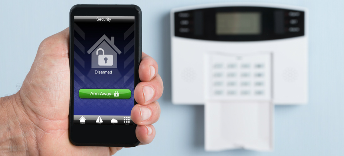 Vivint vs Vector home security systems | QualitySmith